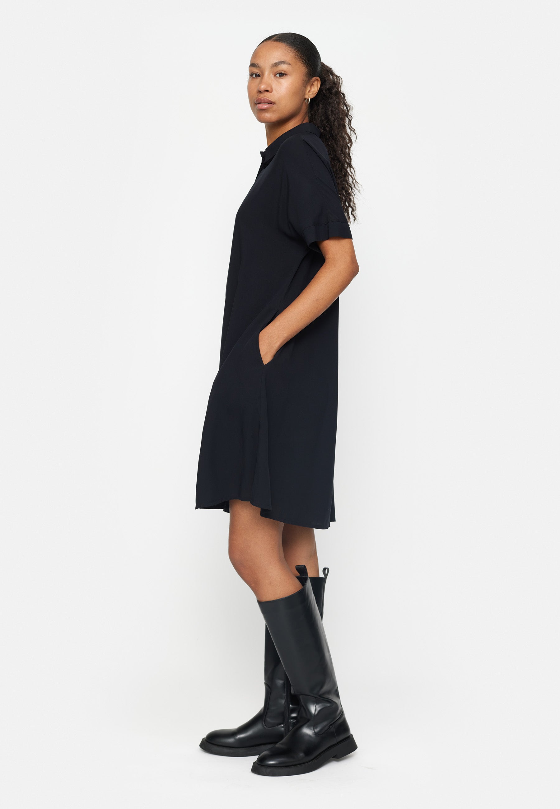Soft Rebels Freedom SS Dress BLACK | Kjole | MetteP Shop